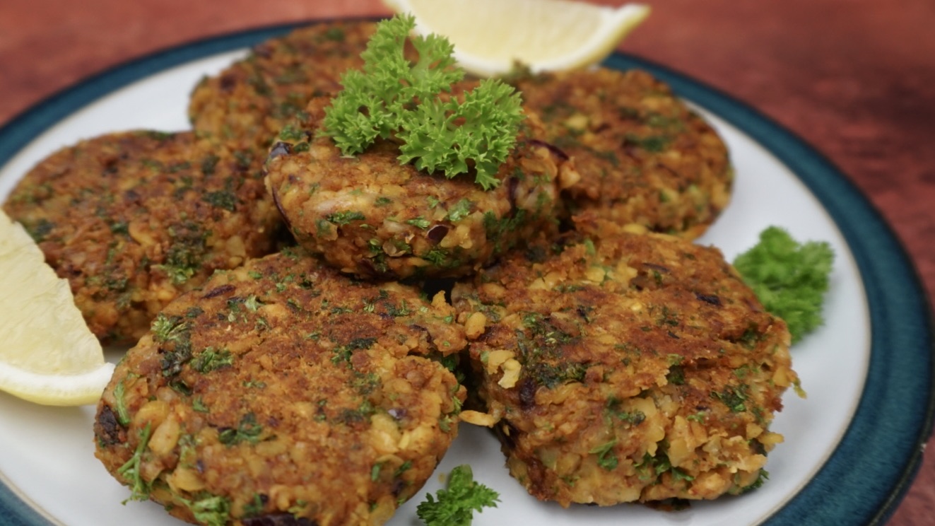 Falafel (chick pea burgers) (vegan) - Veggie Ideas