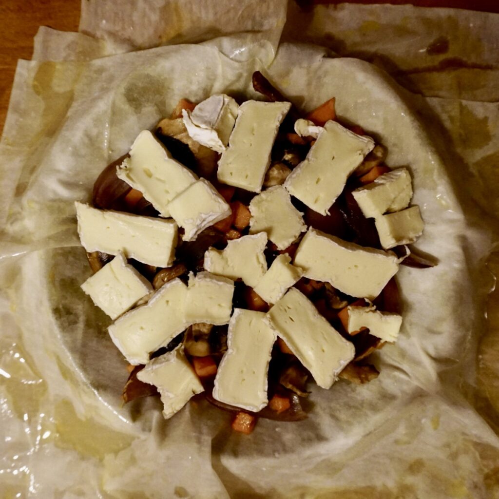 Vegetarian filo parcel - Veggie Ideas